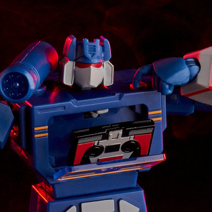 Transformers RED Soundwave Revealed In Stock Photos - Radio Free Cybertron